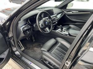 Black BMW 530 2017 in Kaunas, with an engine capacity of 2.99 L and mileage of 175 thousand km for 11250 €, photo 8 on AUTOMOTO.COM.LV