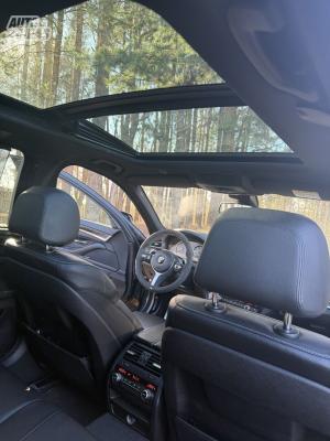 Black BMW 530 2017 in Siauliai, with an engine capacity of 3.00 L and mileage of 290 thousand km for 15000 €, photo 11 on AUTOMOTO.COM.LV