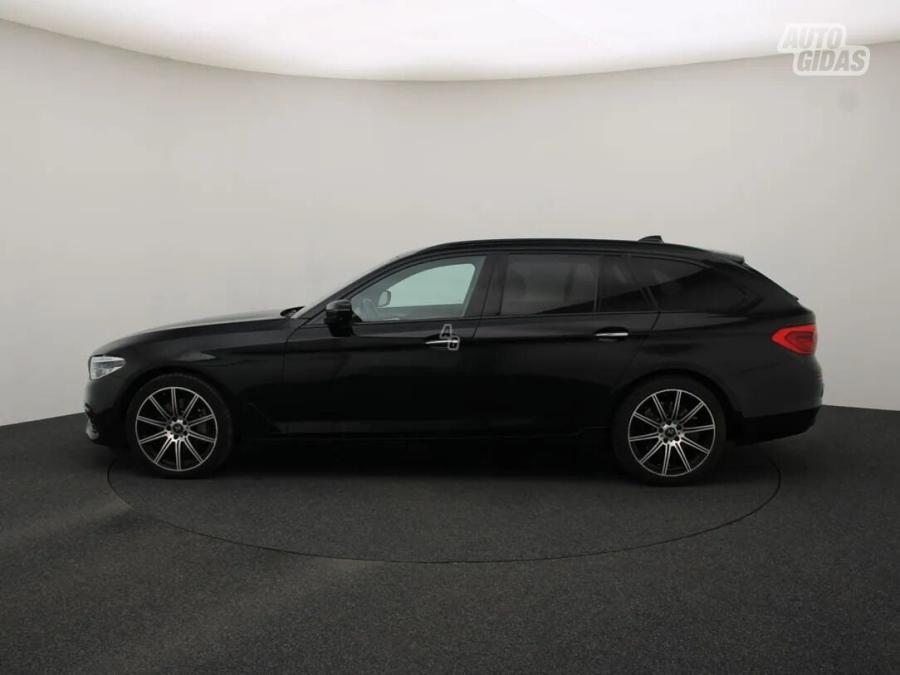 Black BMW 530 2017 in Vilnius, with an engine capacity of 3.00 L and mileage of 195 thousand km for 21899 €, photo 7 on AUTOMOTO.COM.LV