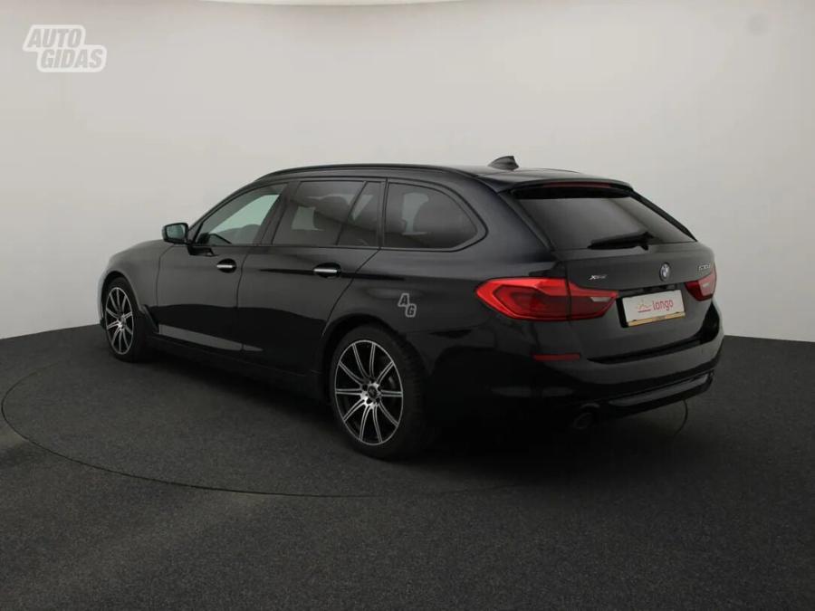 Black BMW 530 2017 in Vilnius, with an engine capacity of 3.00 L and mileage of 195 thousand km for 21899 €, photo 8 on AUTOMOTO.COM.LV
