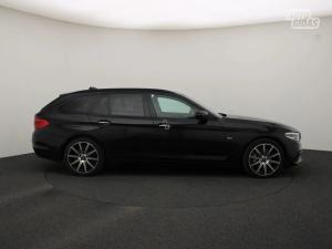 Black BMW 530 2017 in Vilnius, with an engine capacity of 3.00 L and mileage of 195 thousand km for 21899 €, photo 10 on AUTOMOTO.COM.LV