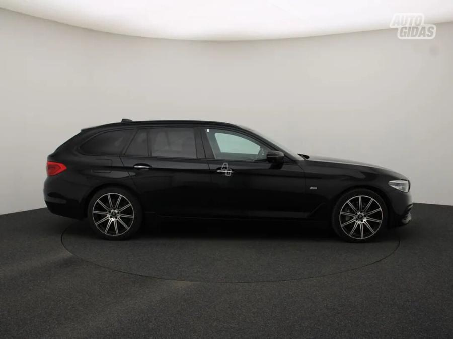 Black BMW 530 2017 in Vilnius, with an engine capacity of 3.00 L and mileage of 195 thousand km for 21899 €, photo 10 on AUTOMOTO.COM.LV