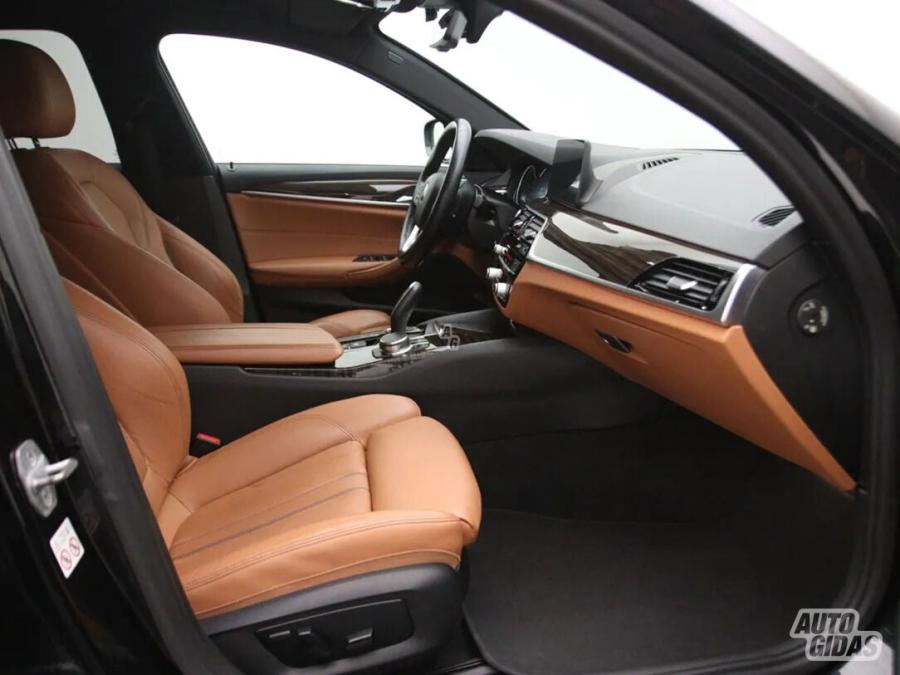 Black BMW 530 2017 in Vilnius, with an engine capacity of 3.00 L and mileage of 195 thousand km for 21899 €, photo 15 on AUTOMOTO.COM.LV