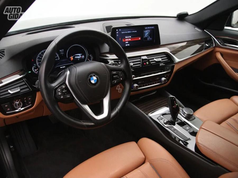 Black BMW 530 2017 in Vilnius, with an engine capacity of 3.00 L and mileage of 195 thousand km for 21899 €, photo 17 on AUTOMOTO.COM.LV
