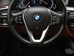 Black BMW 530 2017 in Vilnius, with an engine capacity of 3.00 L and mileage of 195 thousand km for 21899 €, photo 19 on AUTOMOTO.COM.LV