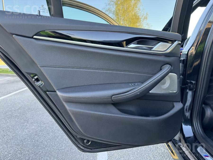 Melns BMW 530 2017 Valmiera, ar dzinēja tilpumu 3.00 L un nobraukumu 249 tūkst. km par 22500 €, foto 11 vietnē AUTOMOTO.COM.LV
