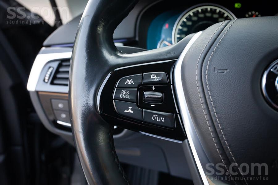 Melns BMW 530 2017 Tukums, ar dzinēja tilpumu 2.00 L un nobraukumu 199 tūkst. km par 18990 €, foto 28 vietnē AUTOMOTO.COM.LV