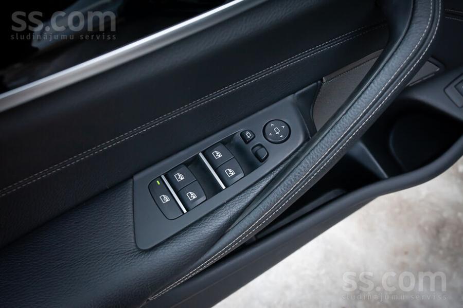 Melns BMW 530 2017 Tukums, ar dzinēja tilpumu 2.00 L un nobraukumu 199 tūkst. km par 18990 €, foto 30 vietnē AUTOMOTO.COM.LV