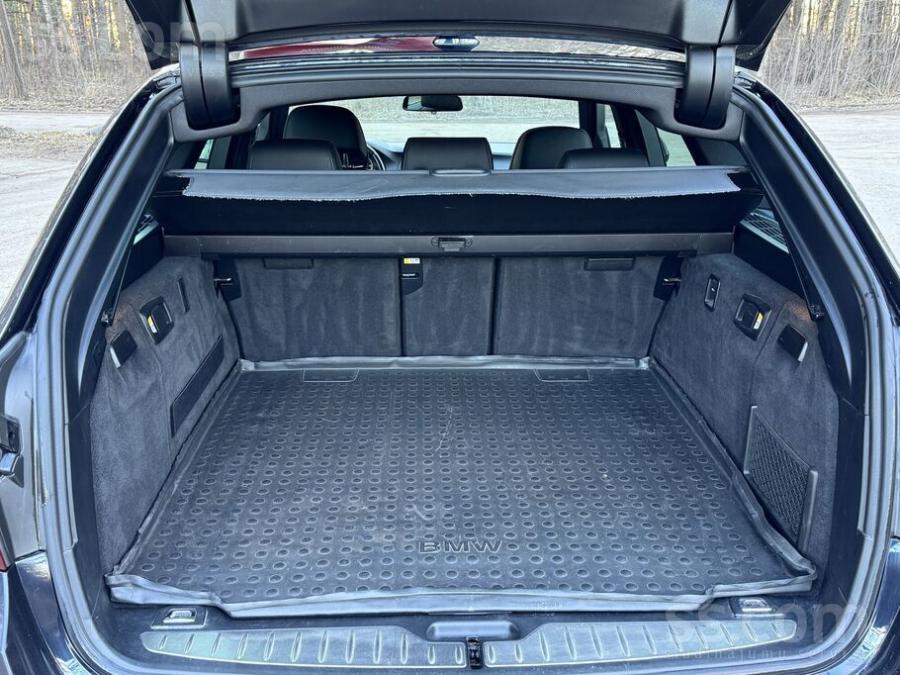 Black BMW 530 2017 in Riga, with an engine capacity of 3.00 L and mileage of 271 thousand km for 11500 €, photo 11 on AUTOMOTO.COM.LV
