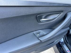Black BMW 530 2017 in Riga, with an engine capacity of 3.00 L and mileage of 271 thousand km for 11500 €, photo 14 on AUTOMOTO.COM.LV