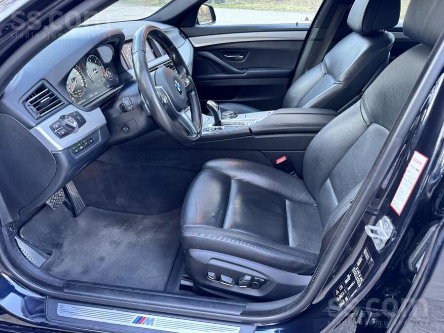Black BMW 530 2017 in Riga, with an engine capacity of 3.00 L and mileage of 271 thousand km for 11500 €, photo 20 on AUTOMOTO.COM.LV