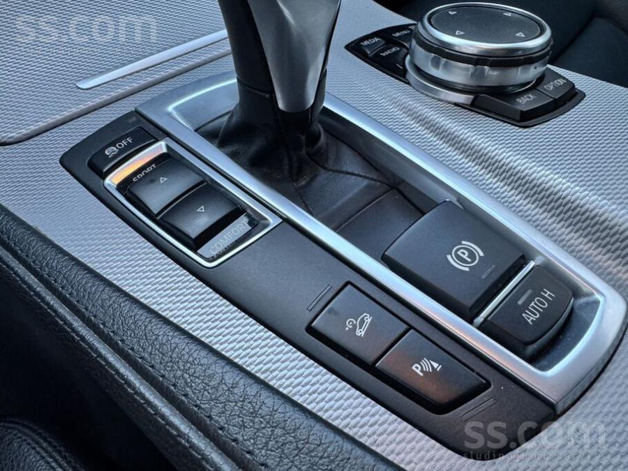 Black BMW 530 2017 in Riga, with an engine capacity of 3.00 L and mileage of 271 thousand km for 11500 €, photo 25 on AUTOMOTO.COM.LV