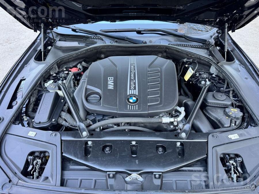 Black BMW 530 2017 in Riga, with an engine capacity of 3.00 L and mileage of 271 thousand km for 11500 €, photo 31 on AUTOMOTO.COM.LV