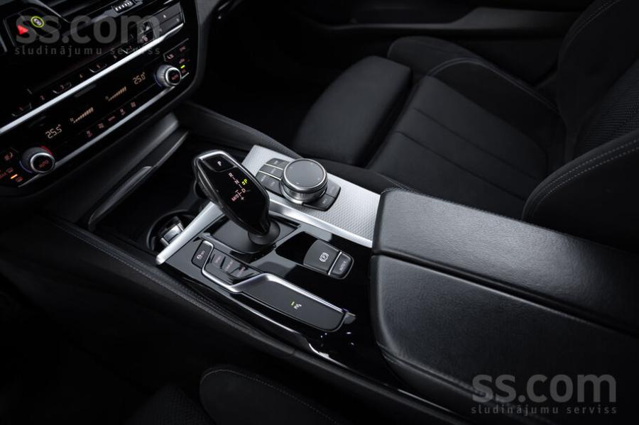 Melns BMW 530 2017 Jelgava, ar dzinēja tilpumu 3.00 L un nobraukumu 0 tūkst. km par 16500 €, foto 17 vietnē AUTOMOTO.COM.LV