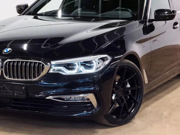 Black BMW 530 2017 in Jurmala, with an engine capacity of 3.00 L and mileage of 218 thousand km for 19995 €, photo 2 on AUTOMOTO.COM.LV