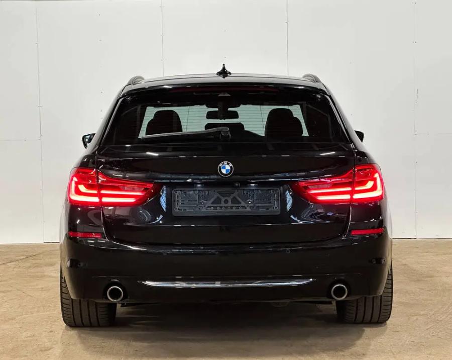Melns BMW 530 2017 Jūrmala, ar dzinēja tilpumu 3.00 L un nobraukumu 218 tūkst. km par 19995 €, foto 12 vietnē AUTOMOTO.COM.LV