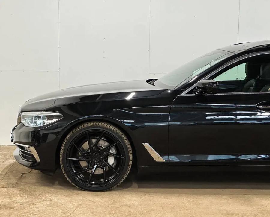 Melns BMW 530 2017 Jūrmala, ar dzinēja tilpumu 3.00 L un nobraukumu 218 tūkst. km par 19995 €, foto 14 vietnē AUTOMOTO.COM.LV
