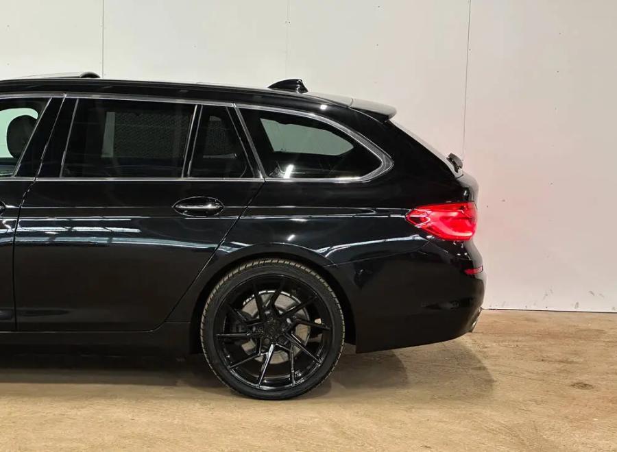 Melns BMW 530 2017 Jūrmala, ar dzinēja tilpumu 3.00 L un nobraukumu 218 tūkst. km par 19995 €, foto 15 vietnē AUTOMOTO.COM.LV