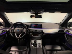 Melns BMW 530 2017 Jūrmala, ar dzinēja tilpumu 3.00 L un nobraukumu 218 tūkst. km par 19995 €, foto 23 vietnē AUTOMOTO.COM.LV