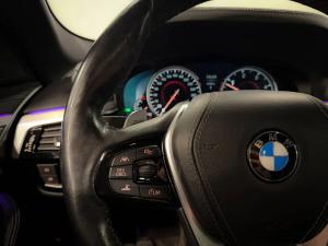 Melns BMW 530 2017 Jūrmala, ar dzinēja tilpumu 3.00 L un nobraukumu 218 tūkst. km par 19995 €, foto 32 vietnē AUTOMOTO.COM.LV