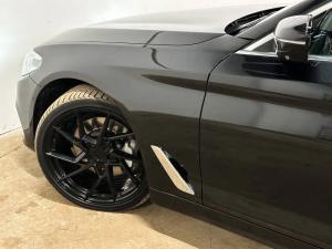 Melns BMW 530 2017 Jūrmala, ar dzinēja tilpumu 3.00 L un nobraukumu 218 tūkst. km par 19995 €, foto 48 vietnē AUTOMOTO.COM.LV