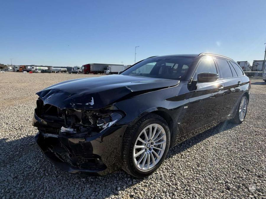 Melns BMW 530 2017 Viļņa, ar dzinēja tilpumu 2.00 L un nobraukumu 156 tūkst. km par 11500 €, foto 3 vietnē AUTOMOTO.COM.LV