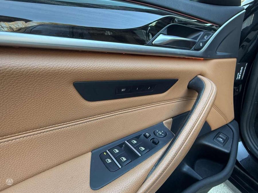 Melns BMW 530 2017 Viļņa, ar dzinēja tilpumu 2.00 L un nobraukumu 156 tūkst. km par 11500 €, foto 16 vietnē AUTOMOTO.COM.LV