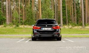 Black BMW 530 2017 in Riga, with an engine capacity of 3.00 L and mileage of 253 thousand km for 21990 €, photo 8 on AUTOMOTO.COM.LV