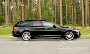 Black BMW 530 2017 in Riga, with an engine capacity of 3.00 L and mileage of 253 thousand km for 21990 €, photo 10 on AUTOMOTO.COM.LV