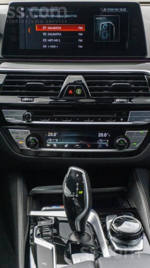 Black BMW 530 2017 in Riga, with an engine capacity of 3.00 L and mileage of 253 thousand km for 21990 €, photo 14 on AUTOMOTO.COM.LV