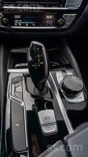 Black BMW 530 2017 in Riga, with an engine capacity of 3.00 L and mileage of 253 thousand km for 21990 €, photo 17 on AUTOMOTO.COM.LV
