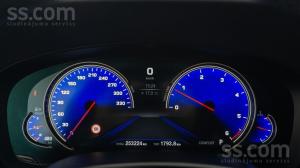 Black BMW 530 2017 in Riga, with an engine capacity of 3.00 L and mileage of 253 thousand km for 21990 €, photo 26 on AUTOMOTO.COM.LV