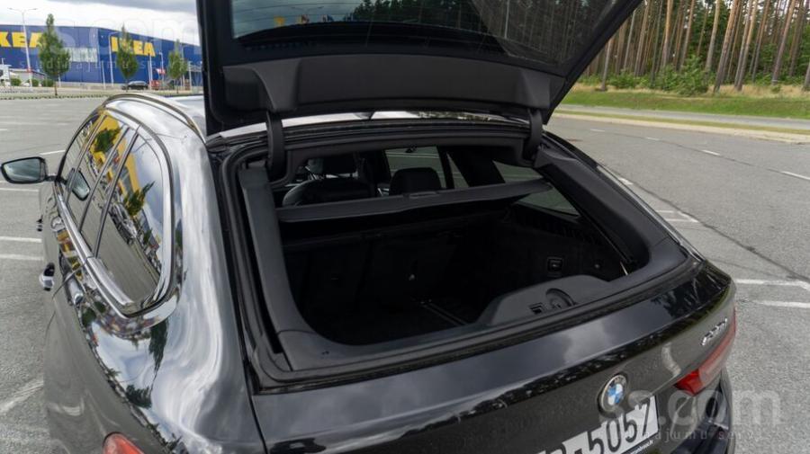 Black BMW 530 2017 in Riga, with an engine capacity of 3.00 L and mileage of 253 thousand km for 21990 €, photo 34 on AUTOMOTO.COM.LV