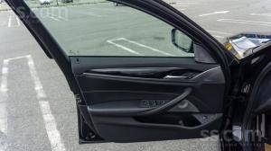 Black BMW 530 2017 in Riga, with an engine capacity of 3.00 L and mileage of 253 thousand km for 21990 €, photo 27 on AUTOMOTO.COM.LV