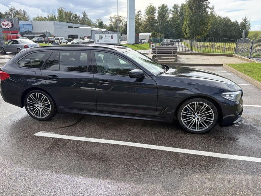 Black BMW 530 2017 in Riga, with an engine capacity of 3.00 L and mileage of 362 thousand km for 18000 €, photo 1 on AUTOMOTO.COM.LV