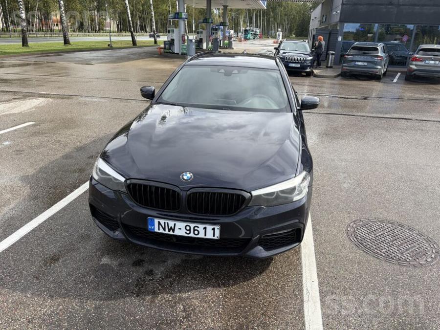 Black BMW 530 2017 in Riga, with an engine capacity of 3.00 L and mileage of 362 thousand km for 18000 €, photo 3 on AUTOMOTO.COM.LV