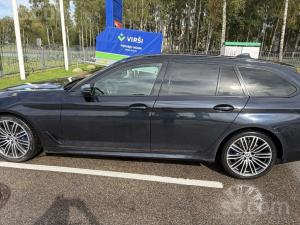 Black BMW 530 2017 in Riga, with an engine capacity of 3.00 L and mileage of 362 thousand km for 18000 €, photo 4 on AUTOMOTO.COM.LV