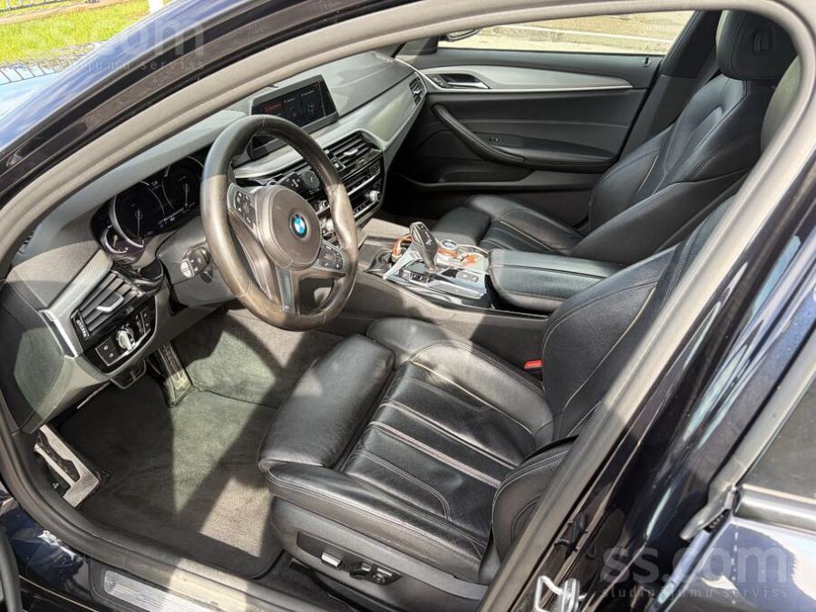 Black BMW 530 2017 in Riga, with an engine capacity of 3.00 L and mileage of 362 thousand km for 18000 €, photo 6 on AUTOMOTO.COM.LV