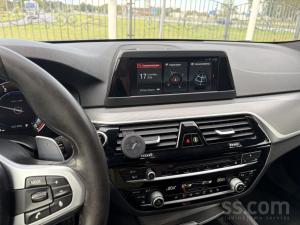 Black BMW 530 2017 in Riga, with an engine capacity of 3.00 L and mileage of 362 thousand km for 18000 €, photo 10 on AUTOMOTO.COM.LV