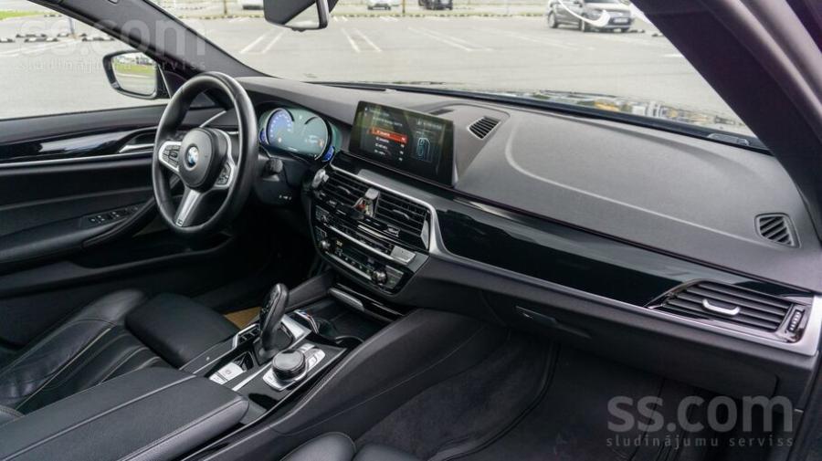 Melns BMW 530 2017 Rīga, ar dzinēja tilpumu 3.00 L un nobraukumu 253 tūkst. km par 20590 €, foto 12 vietnē AUTOMOTO.COM.LV