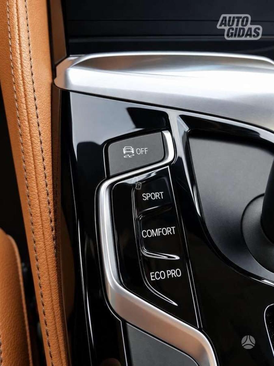 Melns BMW 530 2017 Viļņa, ar dzinēja tilpumu 3.00 L un nobraukumu 289 tūkst. km par 13850 €, foto 23 vietnē AUTOMOTO.COM.LV