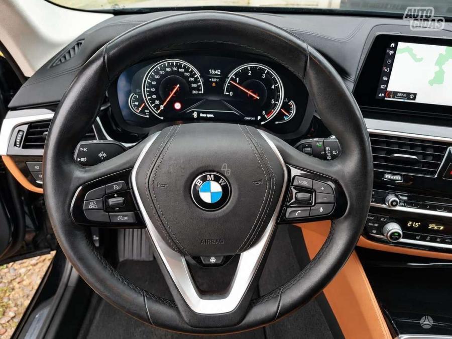 Melns BMW 530 2017 Viļņa, ar dzinēja tilpumu 3.00 L un nobraukumu 289 tūkst. km par 13850 €, foto 24 vietnē AUTOMOTO.COM.LV
