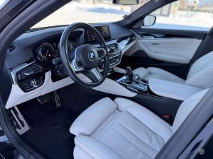 Melns BMW 530 2018 Viļņa, ar dzinēja tilpumu 2.99 L un nobraukumu 294 tūkst. km par 19999 €, foto 12 vietnē AUTOMOTO.COM.LV