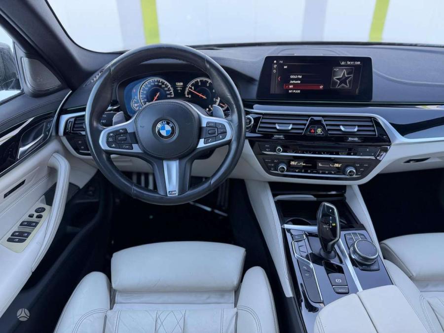 Melns BMW 530 2018 Viļņa, ar dzinēja tilpumu 2.99 L un nobraukumu 294 tūkst. km par 19999 €, foto 21 vietnē AUTOMOTO.COM.LV