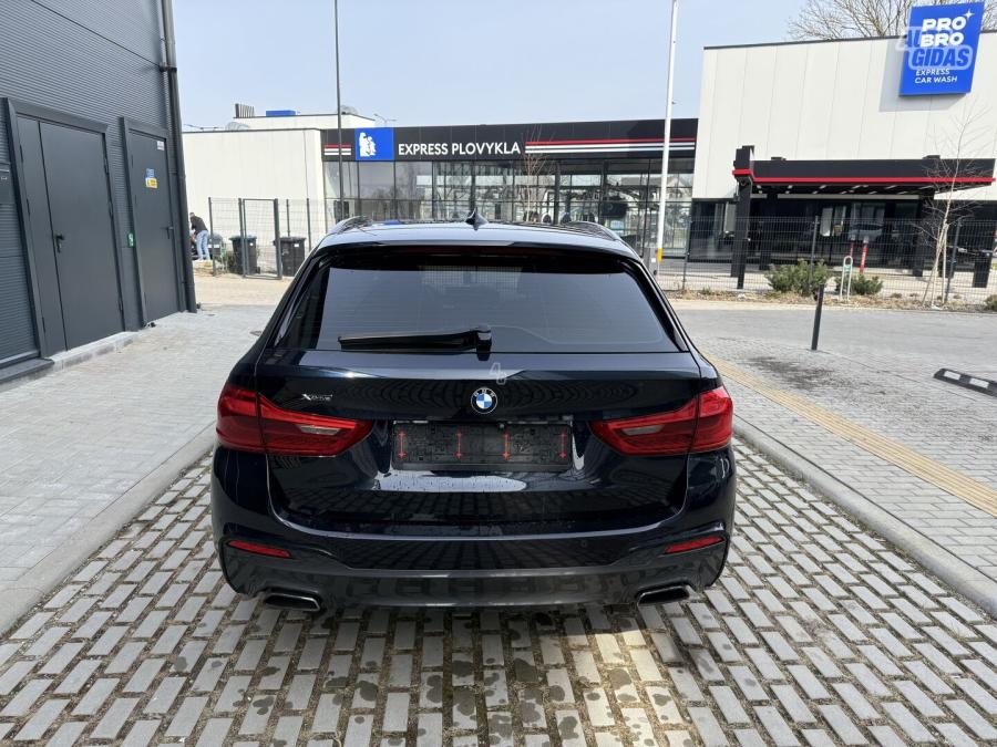 Black BMW 530 2018 in Vilnius, with an engine capacity of 3.00 L and mileage of 238 thousand km for 21500 €, photo 10 on AUTOMOTO.COM.LV