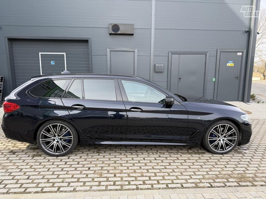 Black BMW 530 2018 in Vilnius, with an engine capacity of 3.00 L and mileage of 238 thousand km for 21500 €, photo 16 on AUTOMOTO.COM.LV