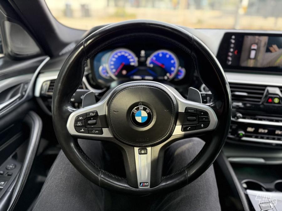 Black BMW 530 2018 in Vilnius, with an engine capacity of 3.00 L and mileage of 238 thousand km for 21500 €, photo 32 on AUTOMOTO.COM.LV