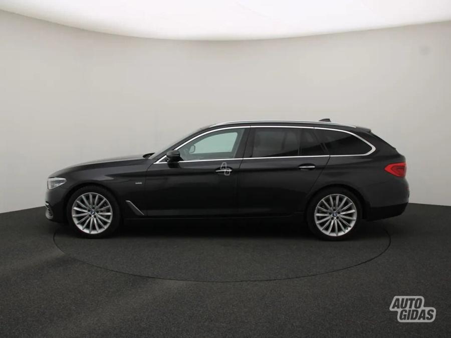 Black BMW 530 2018 in Vilnius, with an engine capacity of 2.00 L and mileage of 159 thousand km for 22199 €, photo 7 on AUTOMOTO.COM.LV