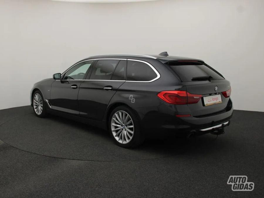 Black BMW 530 2018 in Vilnius, with an engine capacity of 2.00 L and mileage of 159 thousand km for 22199 €, photo 8 on AUTOMOTO.COM.LV