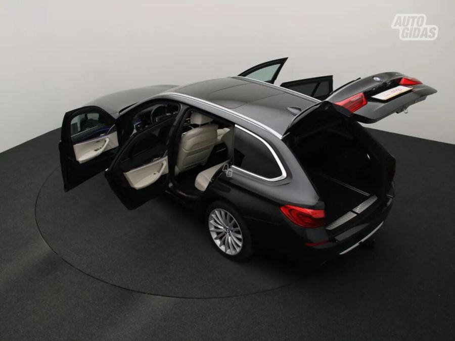 Black BMW 530 2018 in Vilnius, with an engine capacity of 2.00 L and mileage of 159 thousand km for 22199 €, photo 14 on AUTOMOTO.COM.LV